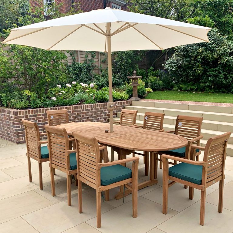 Superb Complete Teak Extending Garden Dining Set. Seats 6.